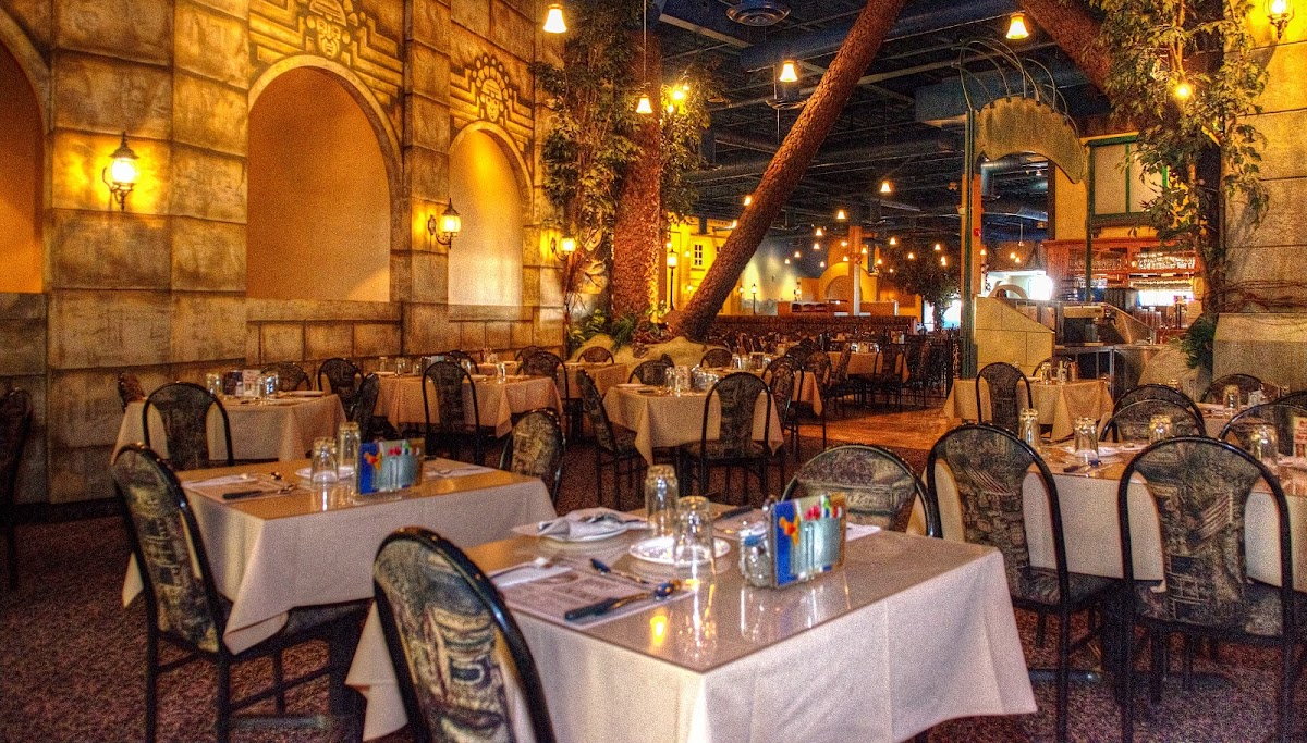 Buffet Des Continents - Trois-Rivières Menu | Featured Dishes