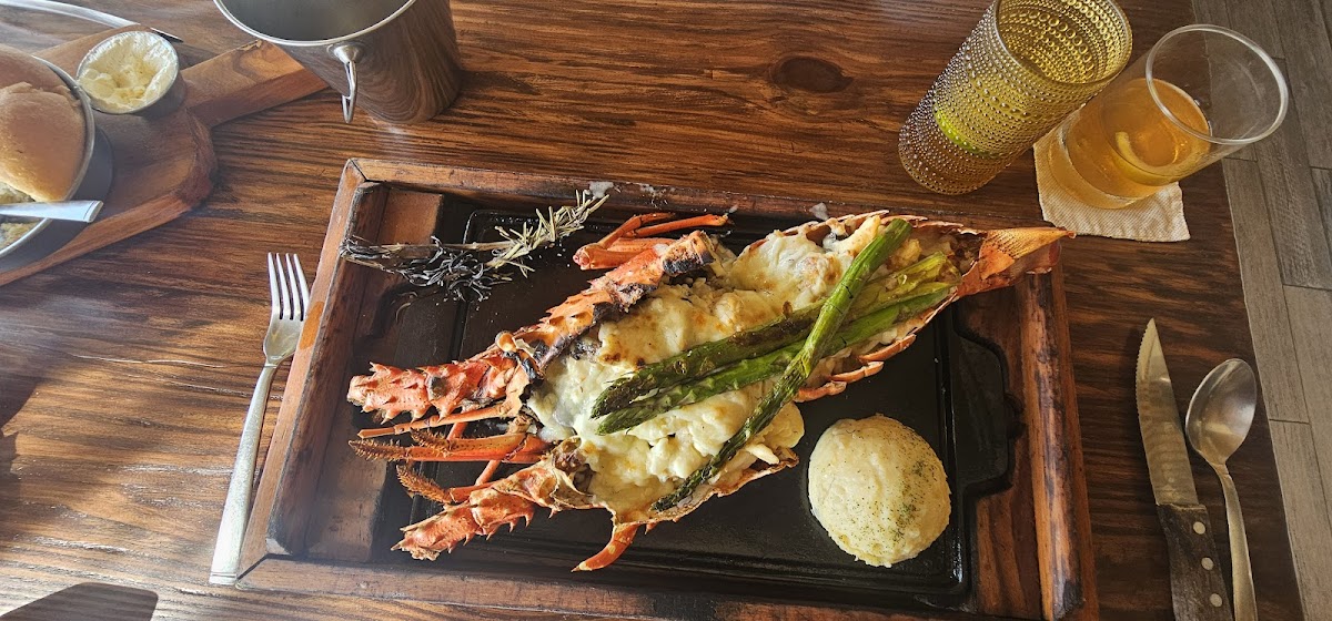 Fred's The Best Seafood In Cancun | Blvd. Kukulcan 14.5 Review