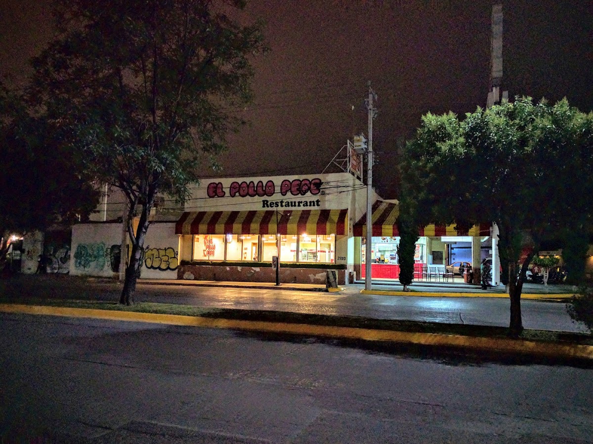 Pollo Pepe Chicken Restaurant | Av Himno Nacional 2100, San Luis Potosí